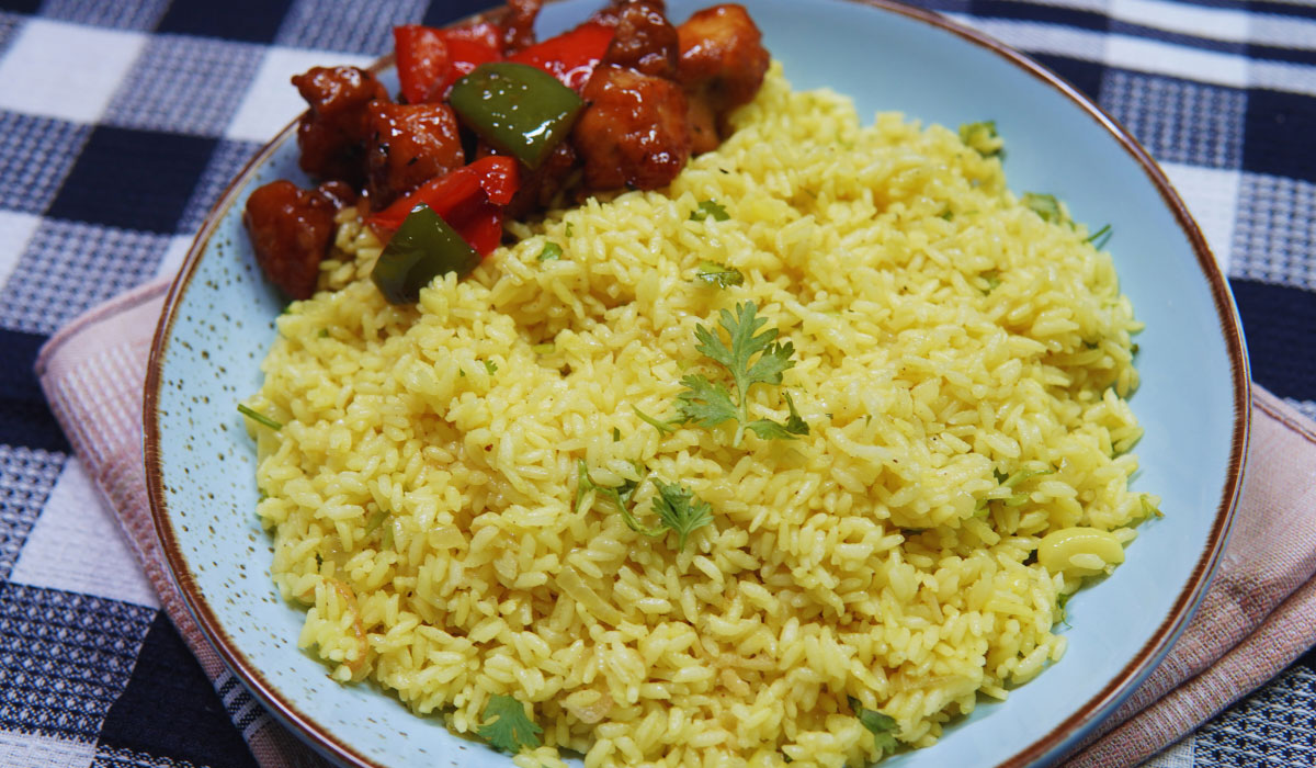 Garlic Turmeric Rice: A Flavorful Twist to Your Meal